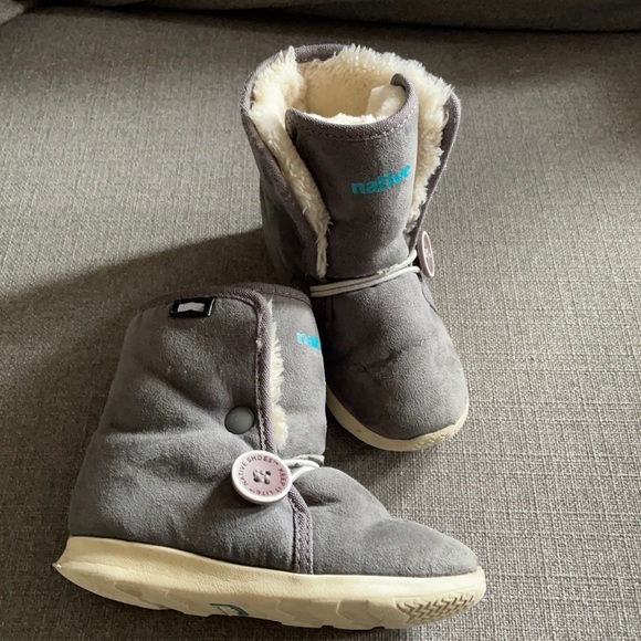 Native | Shoes | Native Keep It Lite Lined Gray Boots | Poshmark